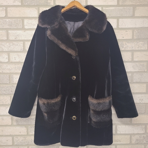 Vintage | Jackets & Coats | Vintage Faux Fur Heavy Coat Brown Black ...